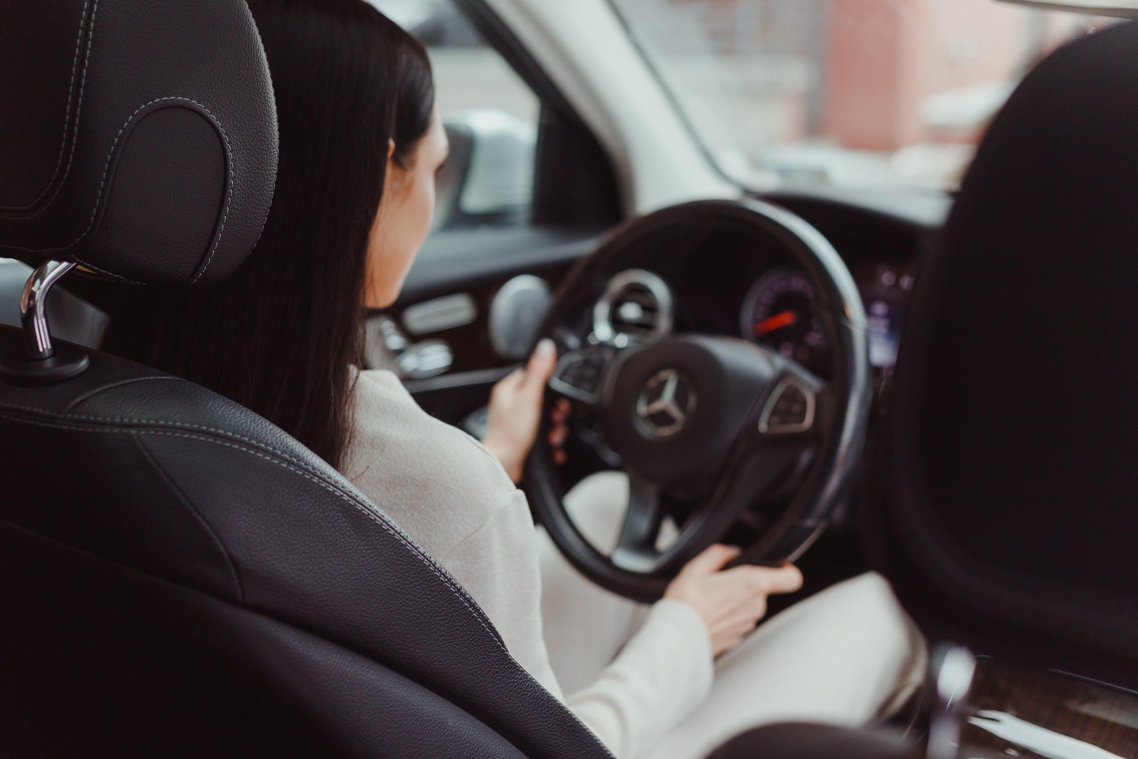 How to Keep Your Car Smelling Fresh All the Time – Lumi Candles PH